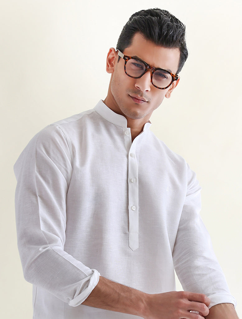 WHITE LINEN KURTA WITH FRONT LOGO – Ismail Farid Pakistan