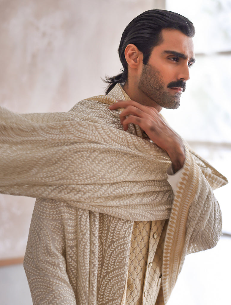 OFF-WHITE HEAVY EMBROIDERED SHAWL – Ismail Farid